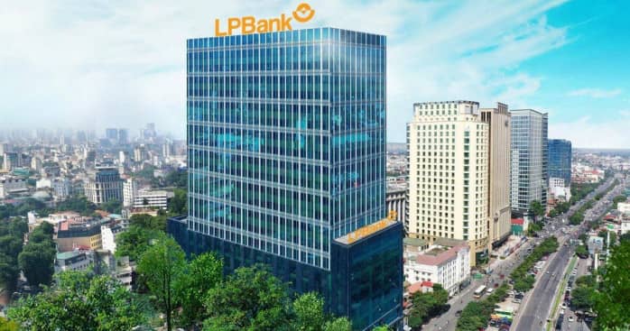 Nhiều Phó Tổng giám đốc cùng đăng ký bán cổ phiếu LPB