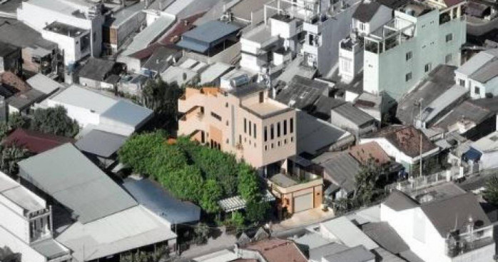 Chi hơn 4 tỷ biến mảnh đất 'đầu voi đuôi chuột' thành căn nhà độc lạ