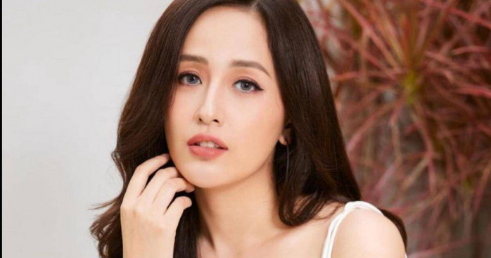 Mai Phương Thúy nhiều lần diện áo mỏng xuyên thấu, khoe body đẹp ở tuổi U40