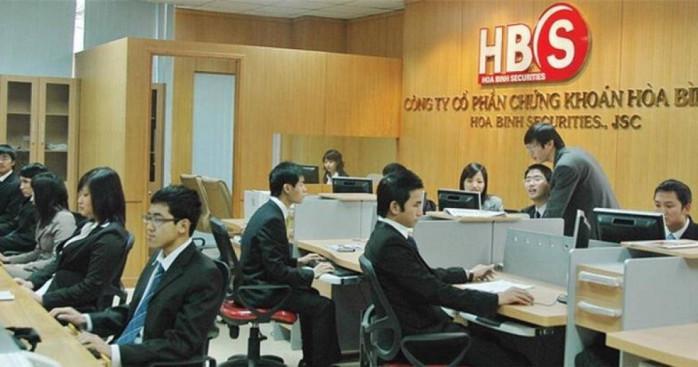 Một CTCK tố nhóm lãnh đạo cấu kết nhân viên ngân hàng bỏ ngoài sổ sách ...