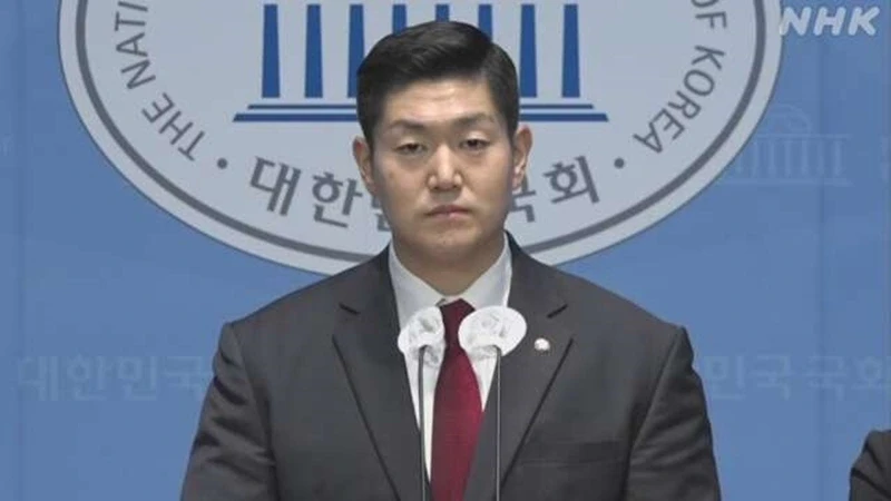 Khủng hoảng Hàn Quốc: Xuất hiện diễn biến mới bất lợi cho Tổng thống