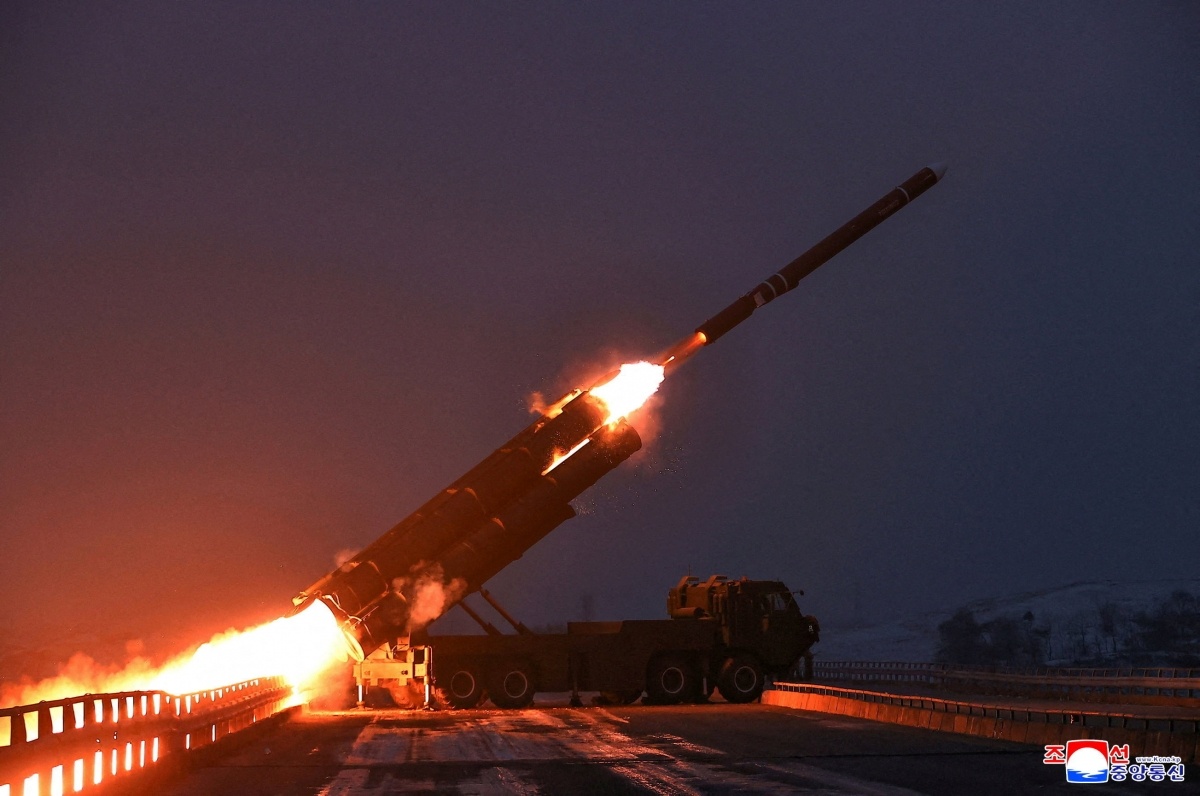 Triều Tiên phóng thử tên lửa siêu vượt âm, đánh giá năng lực răn đe quân sự