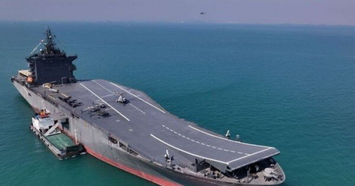 Iran tung tàu sân bay ra eo biển Hormuz, chuẩn bị đòn "chắc chắn đánh ...